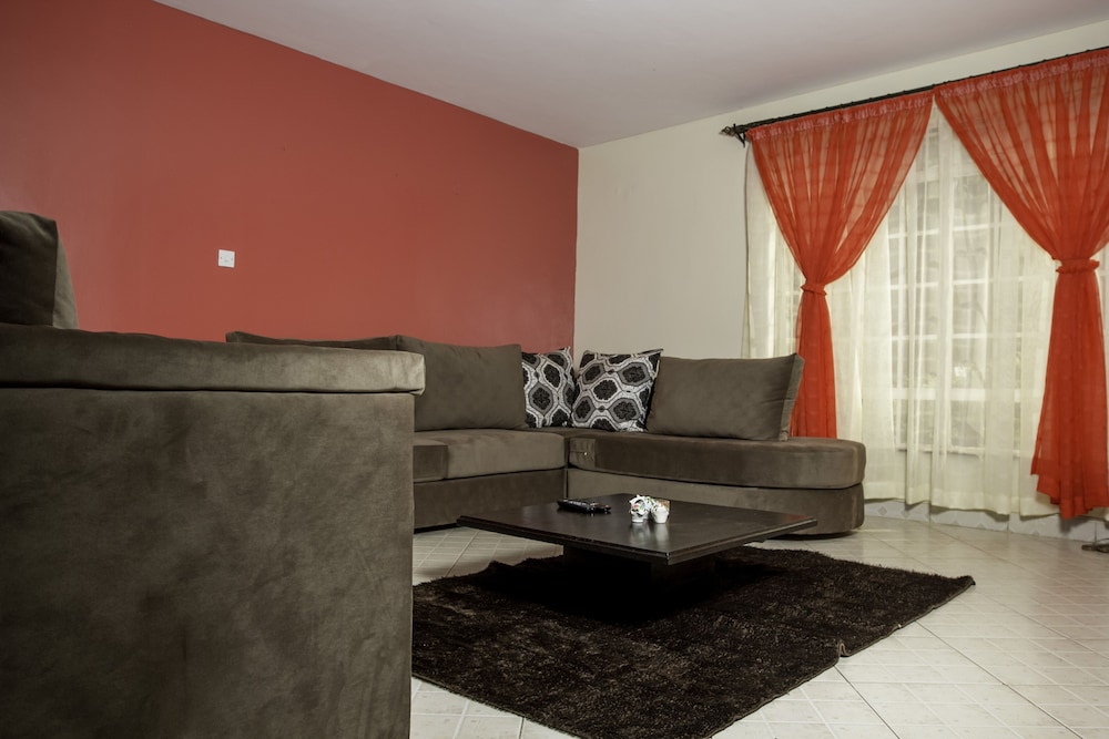 Our Beautiful Comfortable 8bedroom House With Nice Fixtures And Cool Air Vomfot - Nairobi