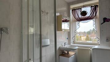 Apartamento | Casa de banho | Toalhas fornecidas