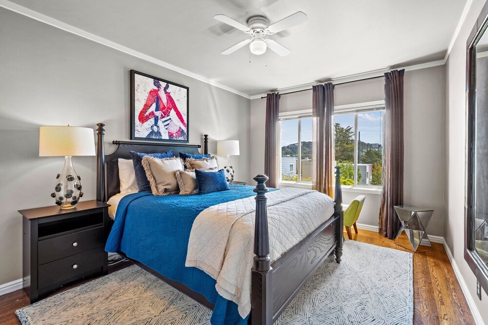 University Of San Francisco Luxury Flat - San Francisco, CA