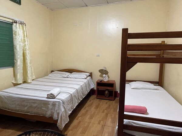 Urcututo House - Hostel - Iquitos