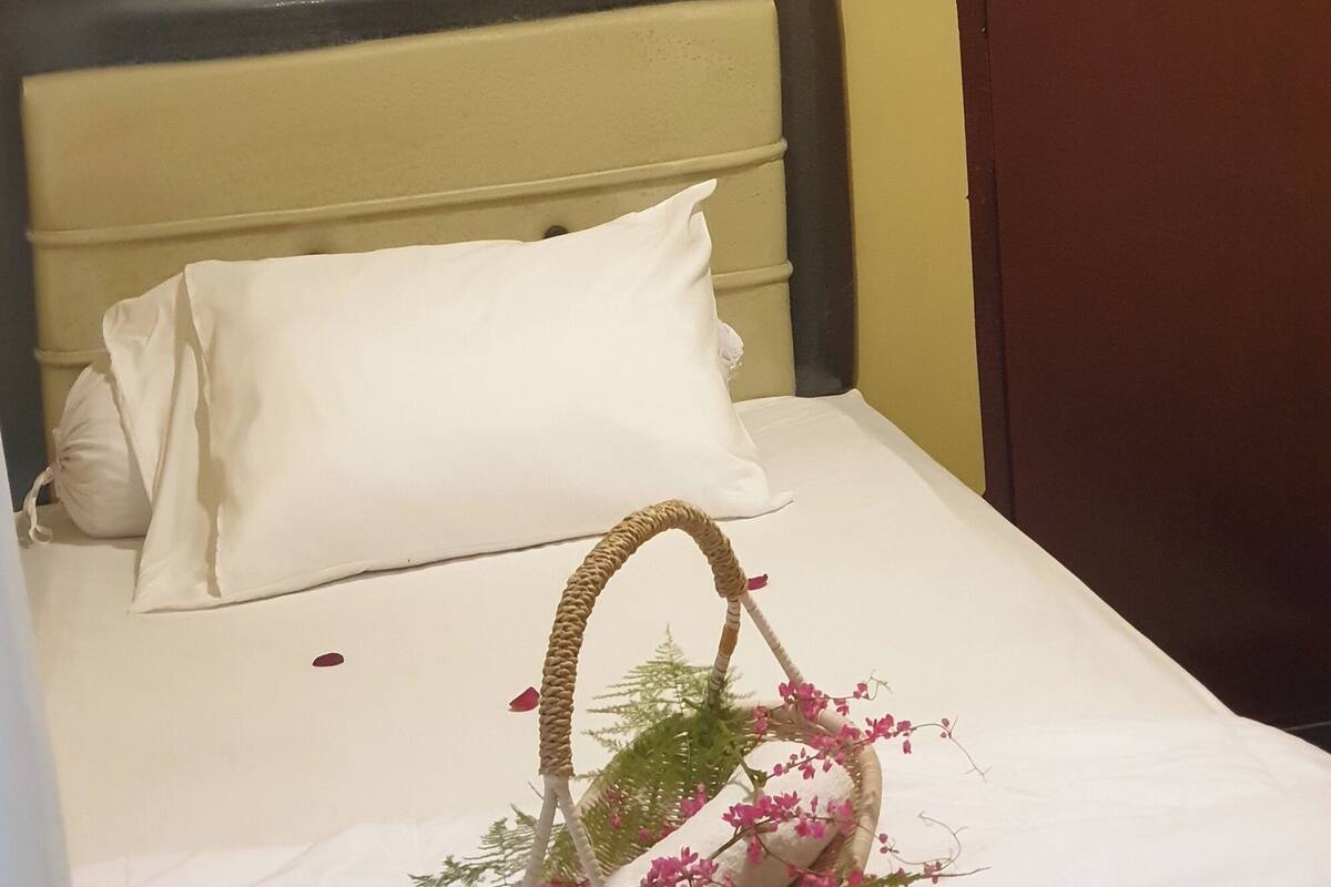 Quarto solteiro | 1 quarto, escrivaninha, Wi-Fi de cortesia, roupa de cama