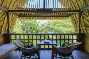 Vila (Modern) | Terraço/pátio