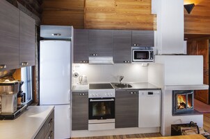 Cabana, 4 quartos, sauna seca (101 m2) | Cozinha privada | Geladeira, micro-ondas, fogão, cooktop