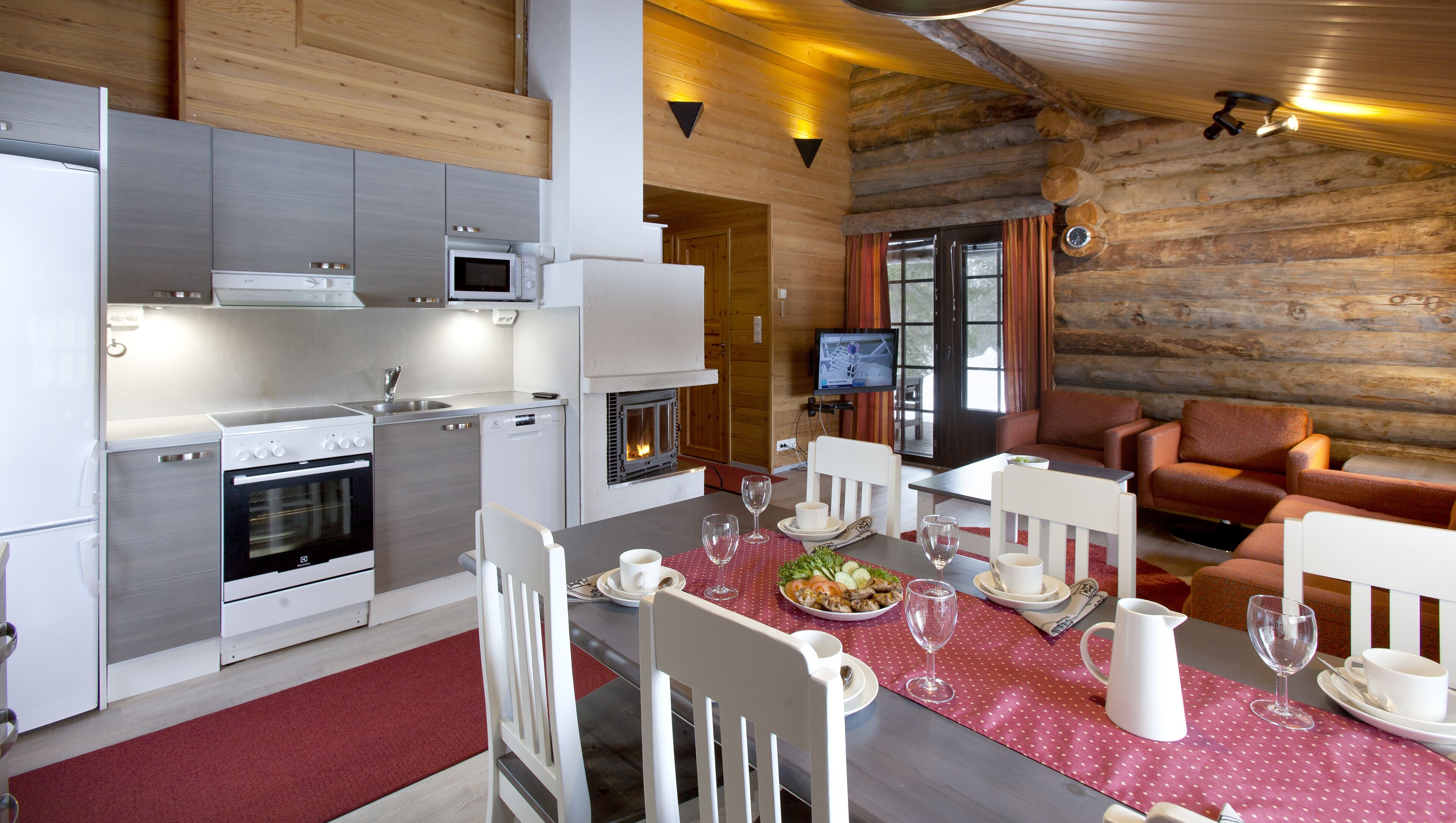 Cabine, 3 quartos, sauna (70 m2) | Cozinha privada | Um frigorífico, um micro-ondas, um forno, uma placa de cozinha 