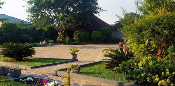 Sago Palm Executive Lodge - Lusaka
