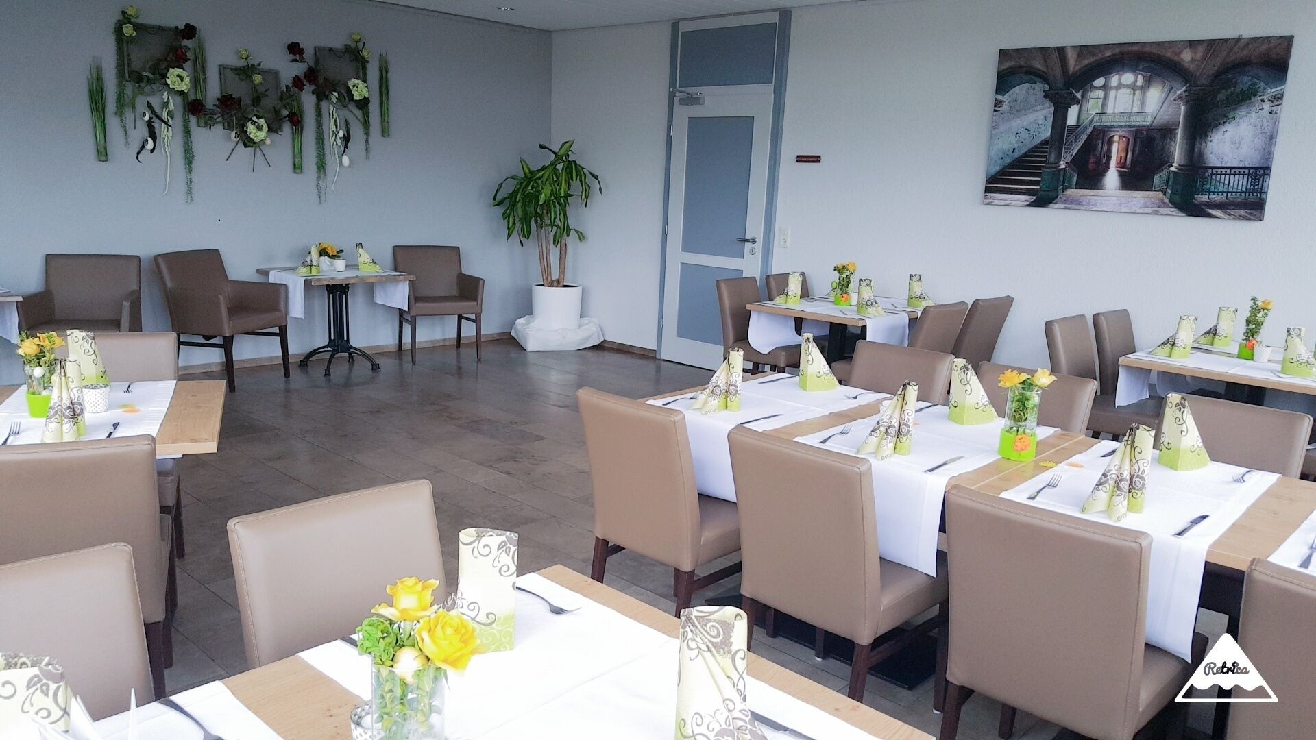 Café da manhã continental todos os dias (EUR 8 por pessoa) 