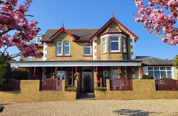 Summerhill Apartments - Shanklin