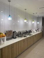 Pequeno-almoço takeaway incluído nos dias úteis