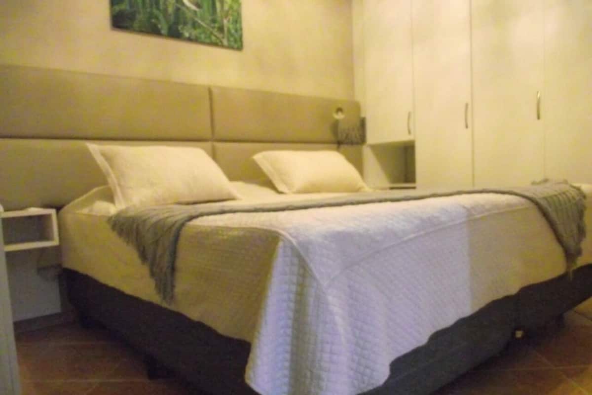 Suite-Estúdio Familiar | Roupa de alta qualidade, minibar, cofre no quarto