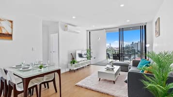 Apartamento Deluxe, 2 quartos (with Study) | 2 quartos, com mobília individualizada, quartos insonorizados