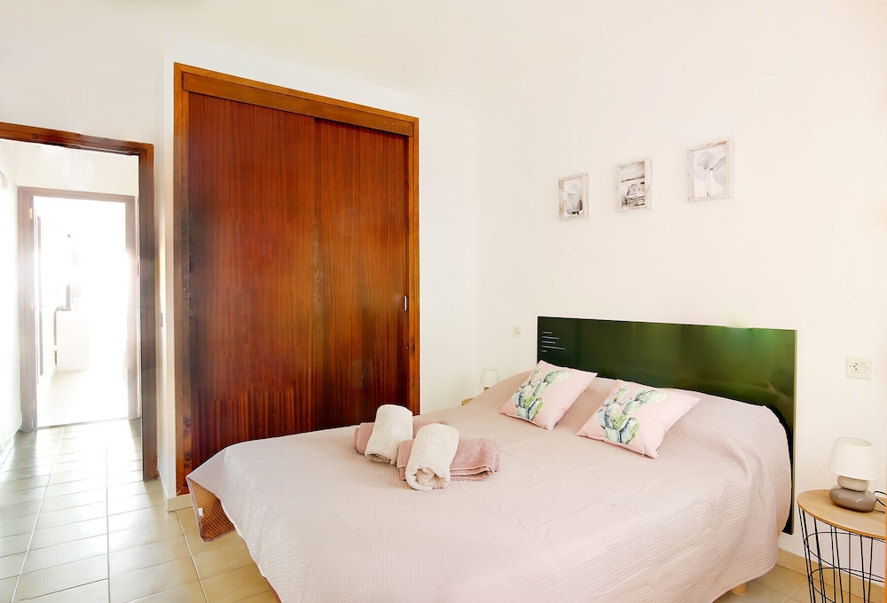 Meda Chica, Apartment Sea View, And Parking - Roses