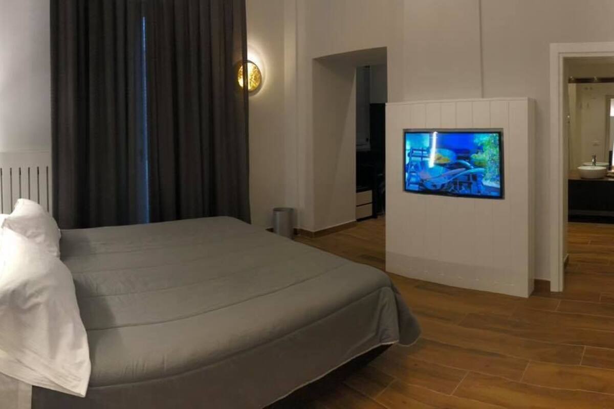 Suíte júnior | 1 quarto, frigobar, escrivaninha, Wi-Fi de cortesia