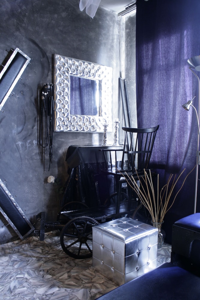 Bdsm Apartment "Fetish-hostel" (M. Vaulted Cellar Possible) - Drezda
