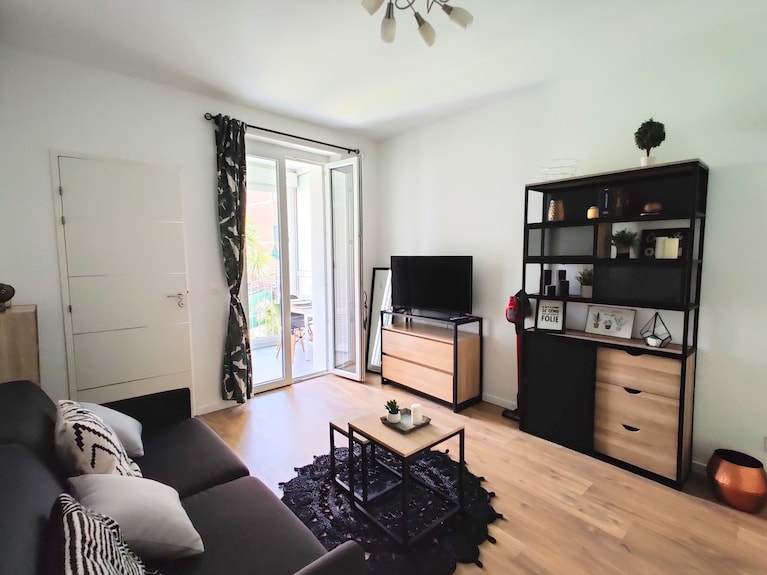 Rustig Gerenoveerde Studio In Het Centrum Van De Stad - Roquefort-les-Pins