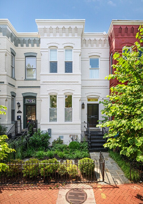 Italianate Row House