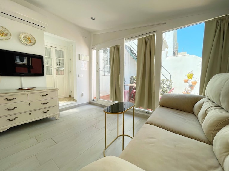 Eva Recommends Padre Marchena Terrace - Bormujos