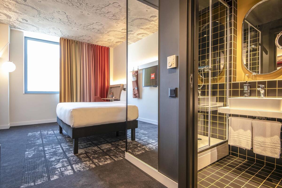 Quarto Premium, 1 cama de casal | Roupa hipoalergénica, minibar, cofre no quarto, secretária