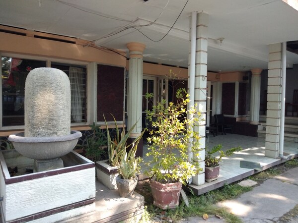 Duta Karya Hotel - Singaraja