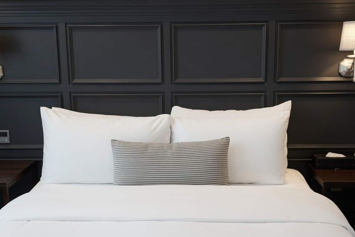 Quarto Duplo Deluxe | Roupa hipoalergénica, edredões de penas, cortinas/cortinados opacos