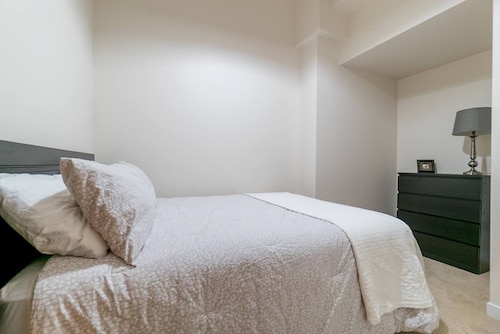Unit One Executive Stay Fully Furnished Two Bedroom Condo - Winnipeg