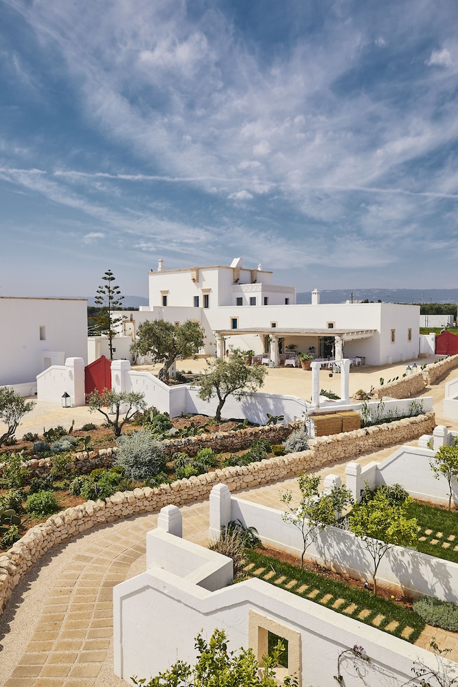 Masseria Calderisi - Apulia