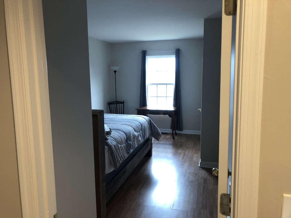 Unique Space In Downtown Belmont - Charlottesville, VA