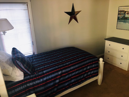 New Seabury Vacation Home W/private Pool, Golf Course View, 5min Southcape Beach - Mashpee, MA