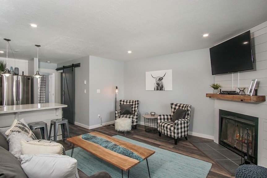 Powder Mountain Wolf Lodge 706 Condo Remodeled! Elegant! Outdoor Community Pool - Ogden, UT