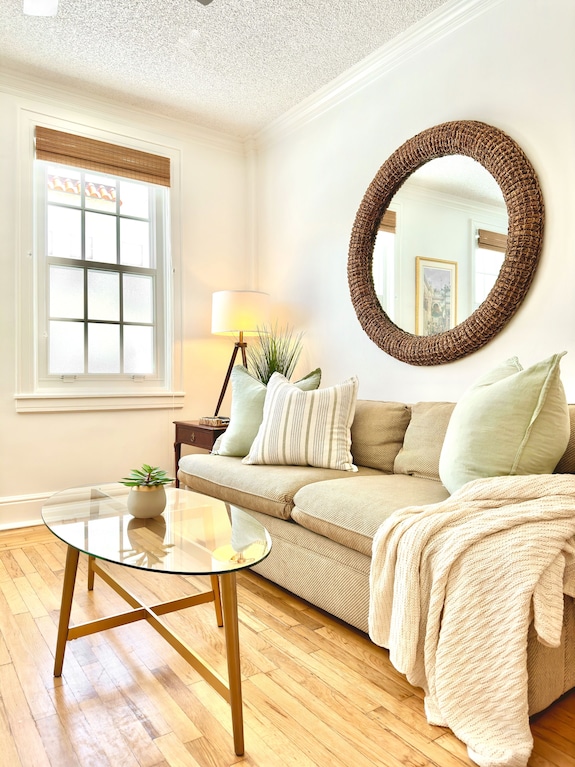 Sundrift Suite: 1br - Kitchen - Clean - Parking! - Pool - Walk Beach & Grocery - Palm Beach, FL