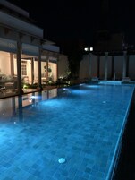 Piscina interior, da(s) 8:00 à(s) 19:00, espreguiçadeiras 