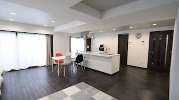 Quarto Duplo Deluxe, não fumadores, varanda | Wi-fi grátis