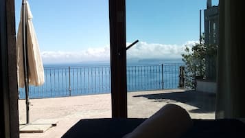 Suite Júnior, 1 quarto, terraço, vista para o mar | Minibar, cofre no quarto, secretária, berços/camas para crianças