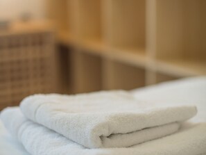 Apartamento (0 Bedroom) | Casa de banho | Uma banheira, toalhas fornecidas 