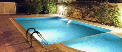 Apartamento Familiar, 1 quarto, terraço (Casa Emma with Pool) | Piscina | Piscina exterior sazonal, espreguiçadeiras