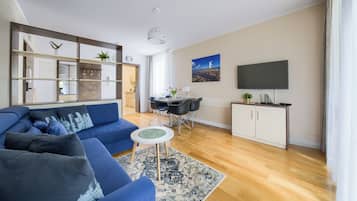 Apartamento (8, Bałycka 10) | Área de estar | TV de tela plana