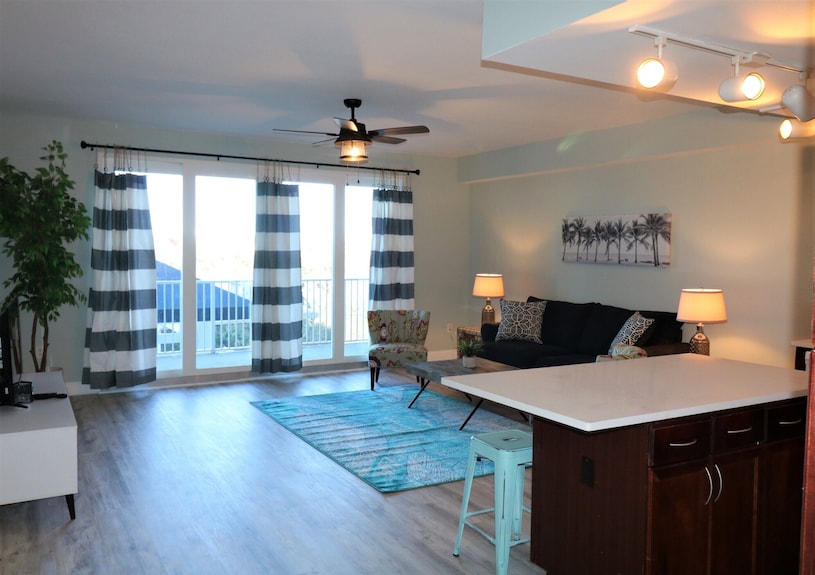 Gorgeous Lake Town Wharf Condo! - Panama City Beach, FL