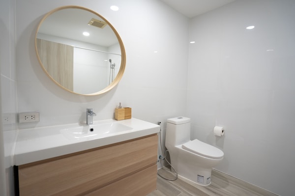 Brandneues 70 M² Großes Zimmer - Nur Einen Schritt Von Bts Ari Entfernt - Bangkok