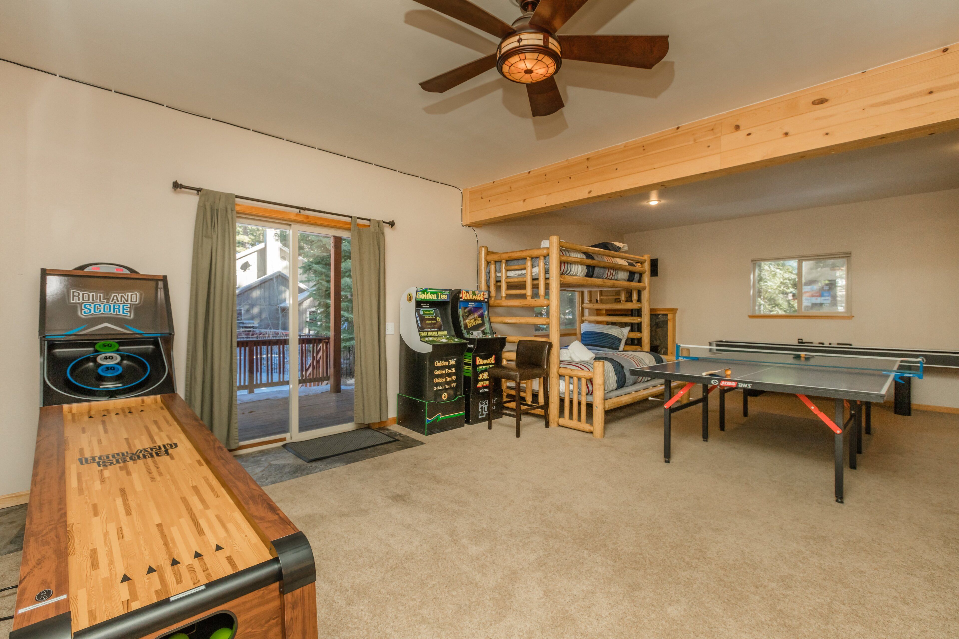 Gone Ski-inn_walk To Prosser Lake +Game Room: Skee Ball, Arcades, Ping Pong & Shuffleboard - Truckee, CA