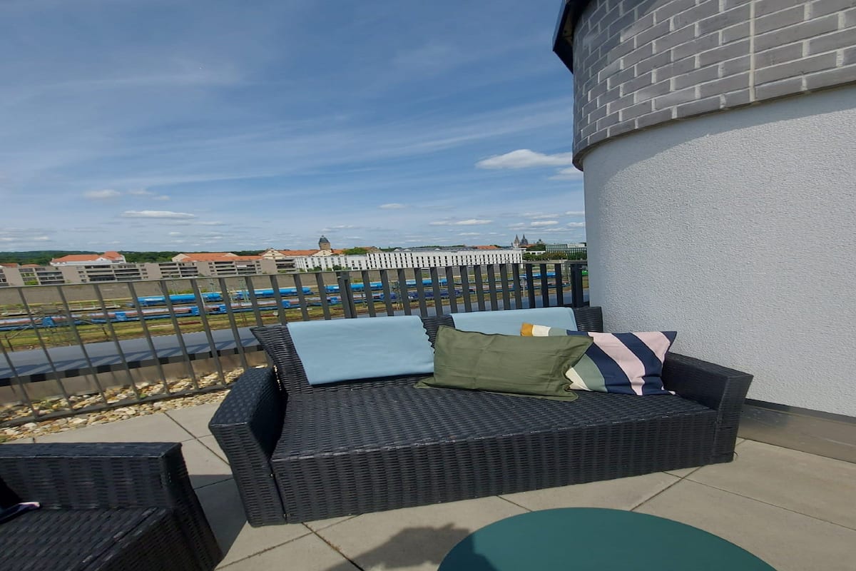 Quarto standard, 1 cama Queen (Roof Terrace) | Cofres nos quartos, quartos à prova de som, berços grátis