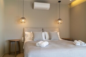 Suíte superior, vista para o mar | 1 quarto, roupas de cama de algodão egípcio, roupas de cama premium