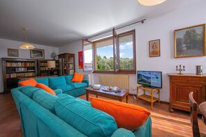 Televisor de ecrã plano de 21 polegadas com canais por cabo, televisor 