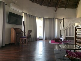 Dúplex | Com decoração personalizada, com mobília individualizada 