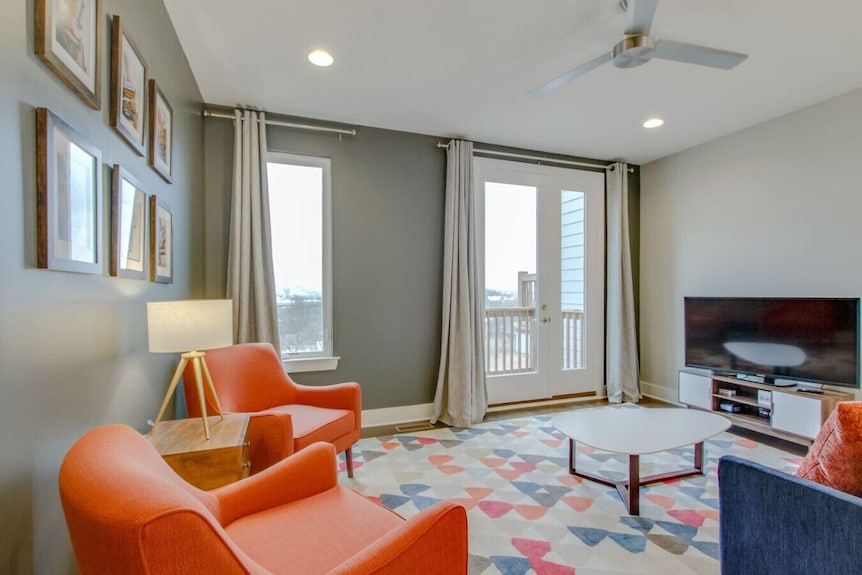 Skyline Views - Romantic & Fun - Downtown Location - Tennessee