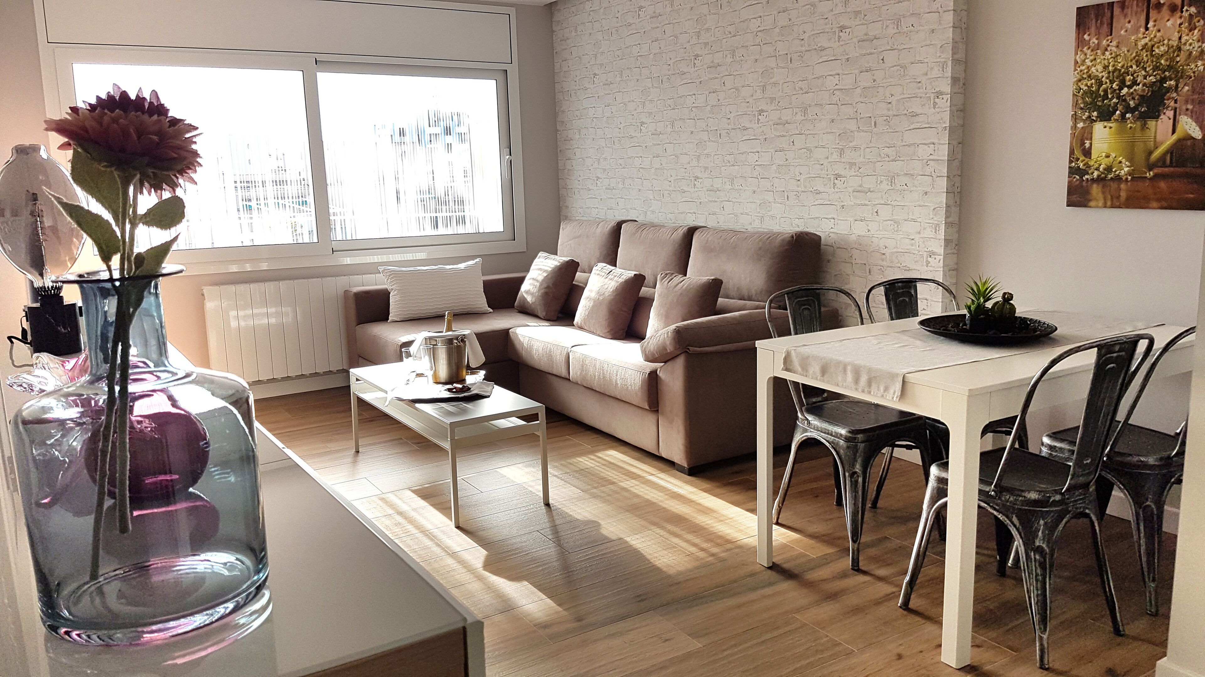 Appartement / Grenier Spacieux, Lumineux Et Confortable à 150 M De La Mer - Blanes