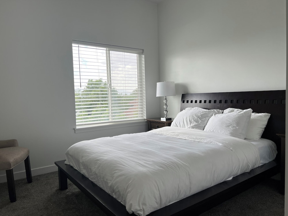 Experience Ski Adventures Nearby At Our South Valley 3-bedroom Condo - 샌디