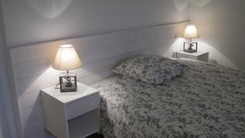 Quarto quádruplo (Ocean) | Individualmente decorados, individualmente mobiliados, escrivaninha