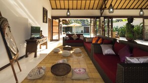 Vila (Multiple Bedrooms) | Comodidades da propriedade