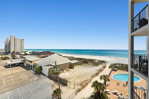 Condo, várias camas (Moondrifter 608) | Fachada