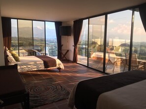 Quarto quádruplo luxo | Fachada da propriedade