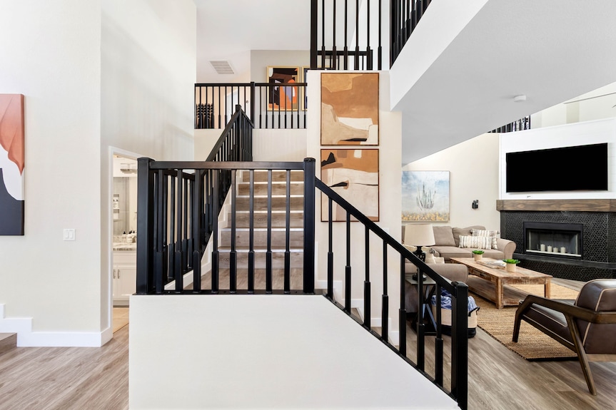 Scottsdale Desert Dream Estate Resort Style Lounging, Palm Trees, Pool & Hot Tub, Putting Green - Phoenix, AZ